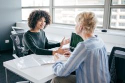 What is a Scrum Manager? 5 ways a Scrum Master and a manager are ...